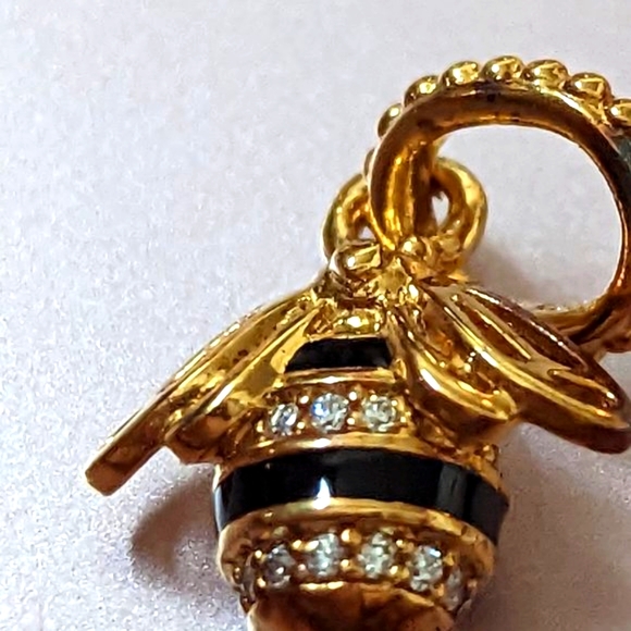 Pandora | Jewelry | Pandora Shine Queen Bee Pendant | Poshmark